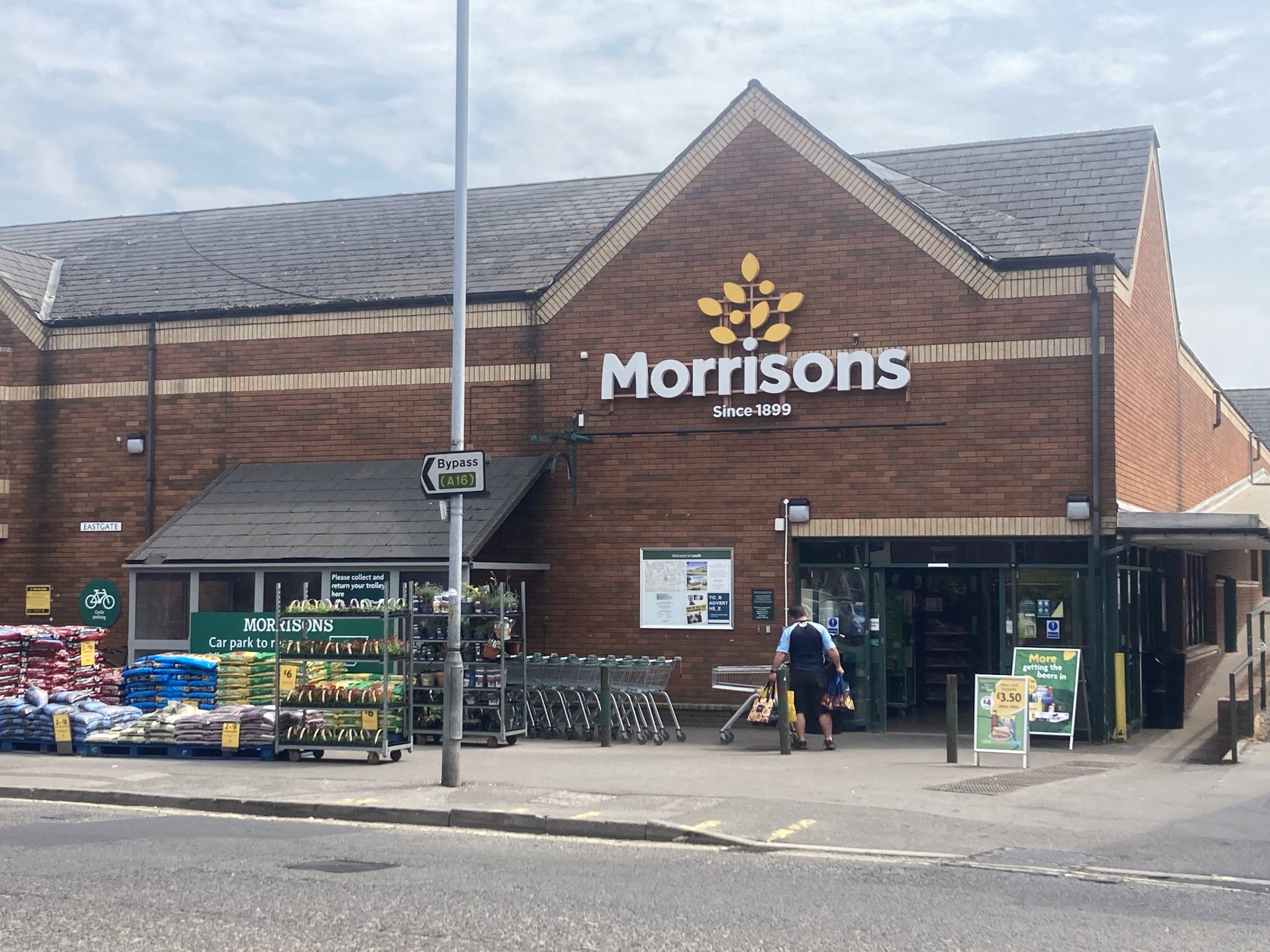 A new and improved Morrisons for Louth